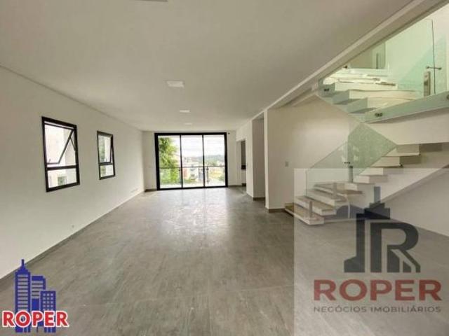 EXCELENTE CASA DE 300 M²/3 SUITES/4VAGAS/ PISCINA E ÁREA GOURMET À VENDA EM CONDOMÍNIO FECHADO ARUJÁ