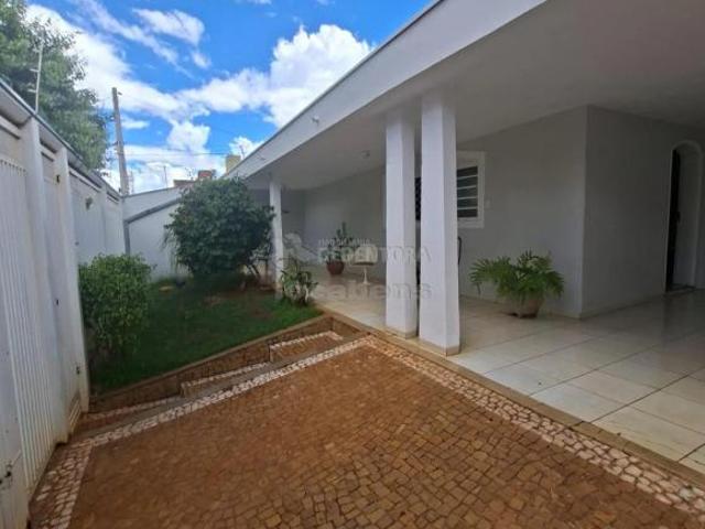 Excelente casa de 3 dormitórios na Boa Vista