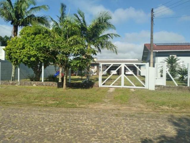 Excelente casa de 3 dormitórios com 3 vagas de garagem