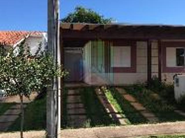 Excelente casa de 3 dormitórios, sendo 1 suíte no Res. Moradas II São Carlos imóveis