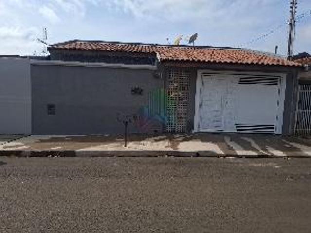 Excelente casa de 3 dormitórios, sendo 1 suíte para locação em ótima localização no bairro Jardim São Carlos 5 São Carlos imóveis