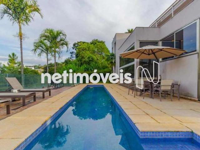 Excelente casa de alto luxo com 736m²  no condomínio Vale dos Cristais com 03 pavimentos