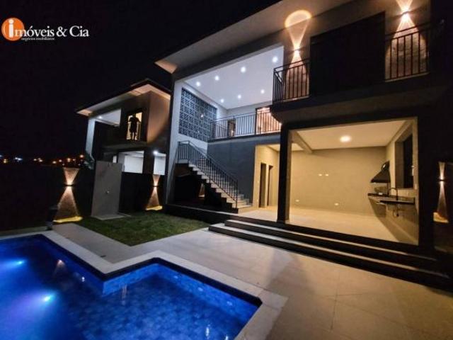 Excelente Casa de Alto Padrão à Venda no Residencial Serras de Atibaia