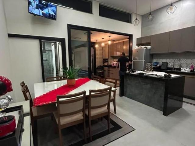 EXCELENTE CASA DE ALTO PADRÃO Á VENDA NO SAN DIEGO