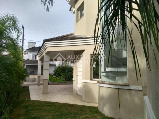 Excelente casa de alto padrão no Alphaville