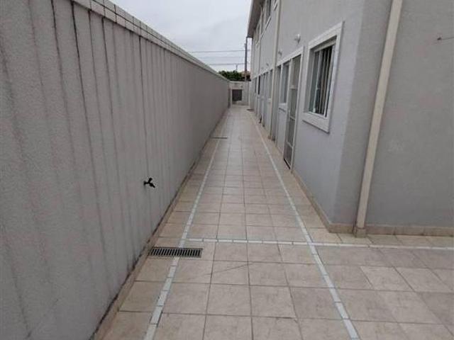 Excelente casa de condomínio sobreposta alta com sacada no bairro Maracanã, zona 1