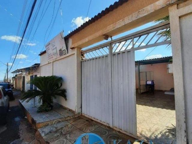 EXCELENTE CASA DE DOIS QUARTOS NO ANHANGUERA C EM VALPARAÍSO DE GOIÁS