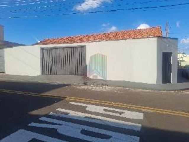 Excelente casa de esquina com 3 dormitórios, em ótima localização no bairro Vila Costa do Sol São Carlos imóveis
