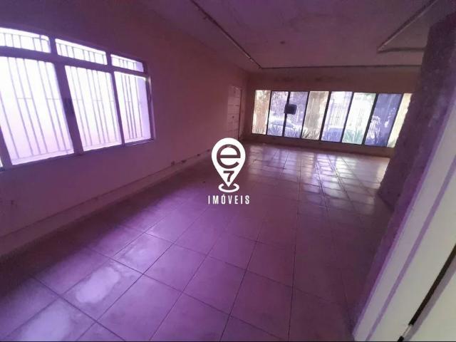 Excelente casa de esquina comercial ou residencial