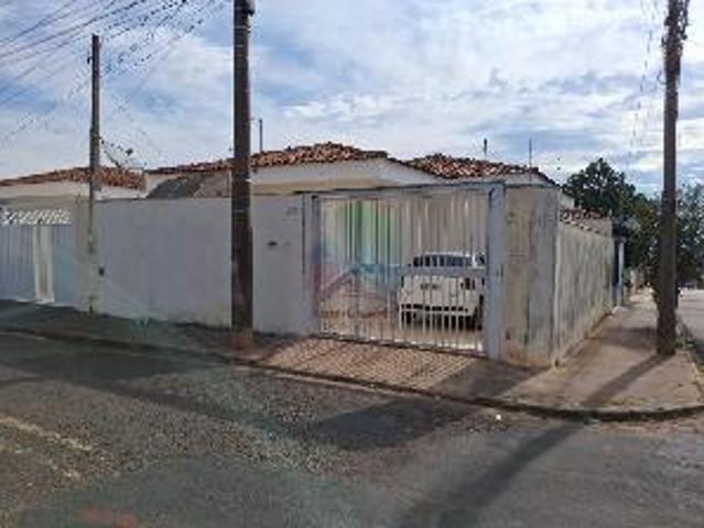 Excelente casa de esquina de 2 dormitórios, sendo 1 suíte no bairro Vila Nossa Senhora de Fátima São Carlos imóveis