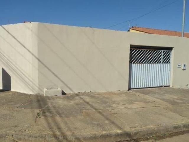 Excelente Casa de Esquina 03 quartos ÁGUAS LINDAS DE GOIÁS QUADRA 15