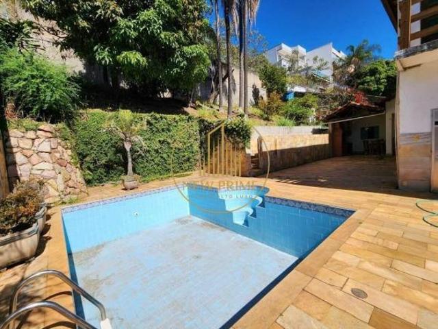 Excelente casa disponível para venda no bairro Santa Lúcia 5 quartos