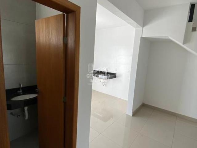 Excelente Casa Duplex no Centro de Betim com 3 Quartos, Suíte, 2 Sacadas e Área de Serviço Ampla!