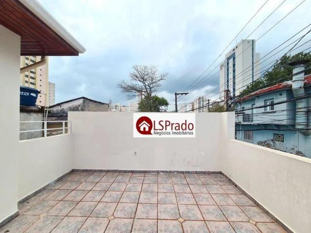 Excelente casa em 2 niveis, com 3 dormitórios, 2 banheiros e 2 vagas!