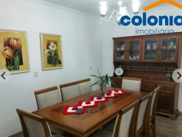 EXCELENTE CASA EM TERRENO AMPLO COM 3 QUARTOS, SUÍTE E CHURRASQUEIRA