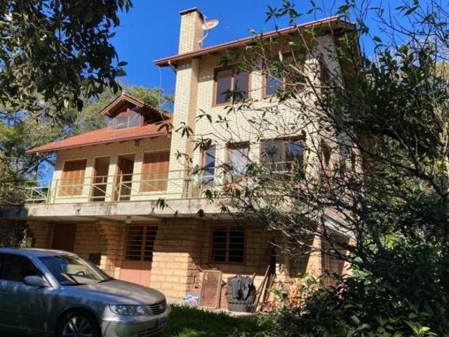 Excelente casa em bairro nobre