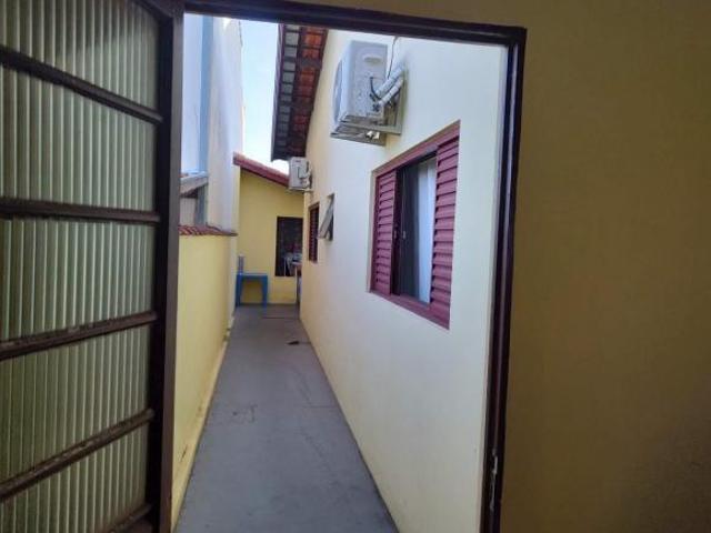 Excelente casa em Boituva, praticamente centro da cidade, com uma área verde maravilhosa e muito esp