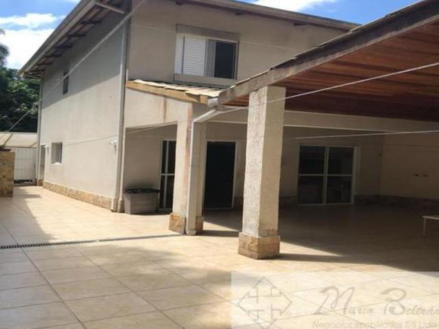 Excelente casa em cond. fechado