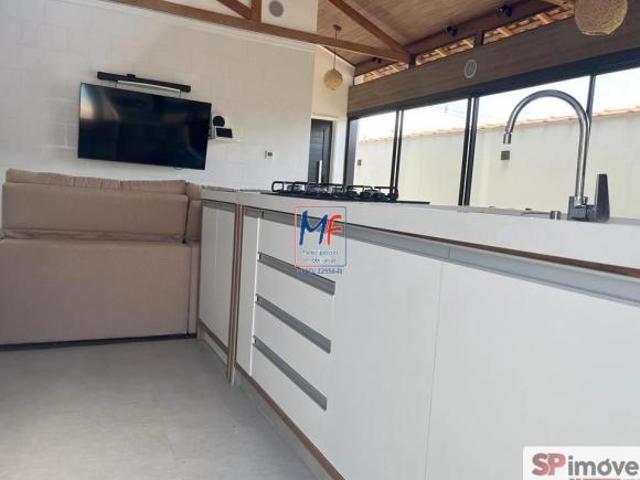Excelente casa em cond. fechado em Cotia/SP, com 105m² a.u 3 dormitórios 2 suítes, sala, cozinha