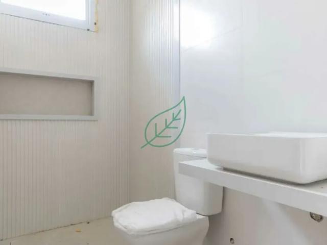 EXCELENTE casa em condomínio com 437m2, 4 suítes, piscina, 4 vagas de garagem no Alto da Boa Vista