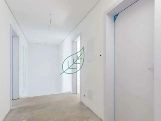 EXCELENTE casa em condomínio com 367m2, 4 suítes, piscina, 4 vagas de garagem no Alto da Boa Vista