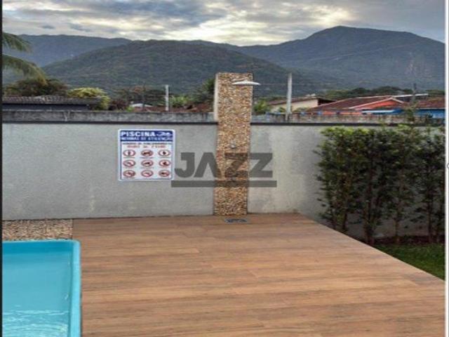 Excelente Casa em Condomínio na cocanha a 300 metros do mar