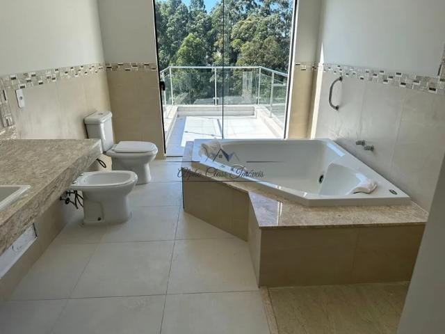 Excelente Casa em Condomínio Alphaville / Tamboré