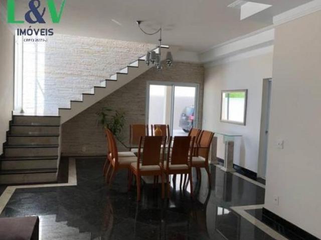 Excelente casa em Condomínio Casa Grande