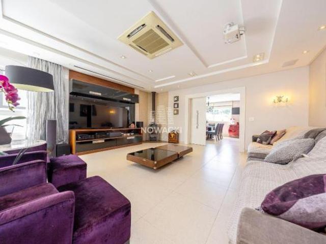 EXCELENTE CASA EM CONDOMÍNIO COM 3 SUÍTES E 4 VAGAS NO CAMPO COMPRIDO!