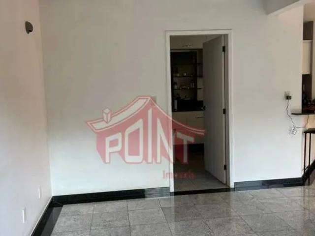 Excelente casa em condomínio de alto padrão