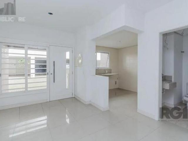 Excelente casa em condomínio de 251m² com 3 suítes e elevador!