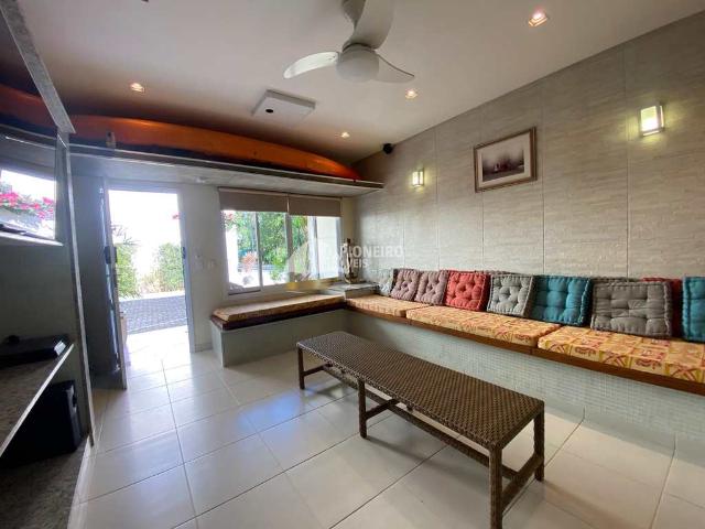Excelente casa em condomínio disponível para venda e locação
