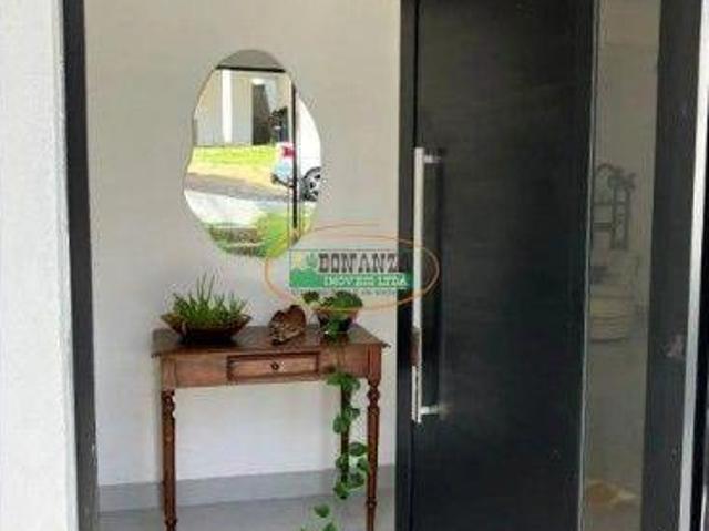 Excelente casa em condomínio fechado à venda em Lagoa Santa!