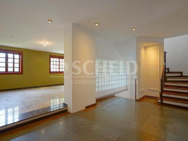EXCELENTE CASA EM CONDOMÍNIO FECHADO NA VILA ANDRADE, PRÓXIMO DO PANAMBY E MARGINAIS DE PINHEIROS