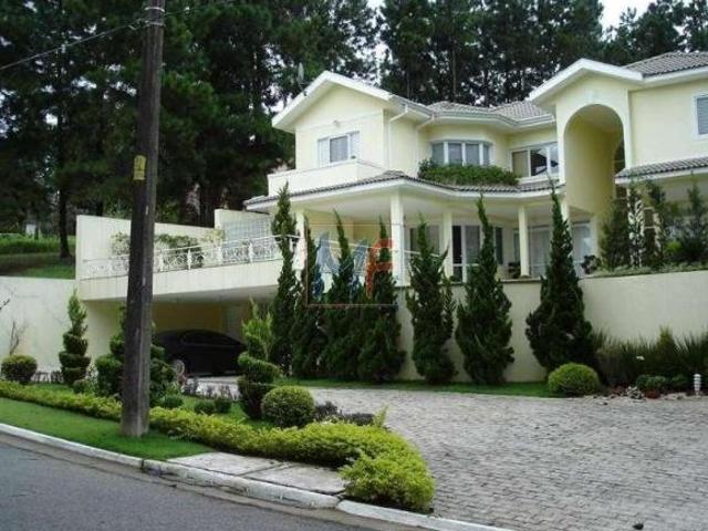 Excelente casa em condomínio fechado Residencial Morada das Estrelas Aldeia da Serra, com 4 suí