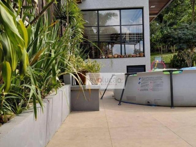 EXCELENTE CASA EM CONDOMINIO FECHADO TERRENOS AMPLOS MUITA AREA VERDE