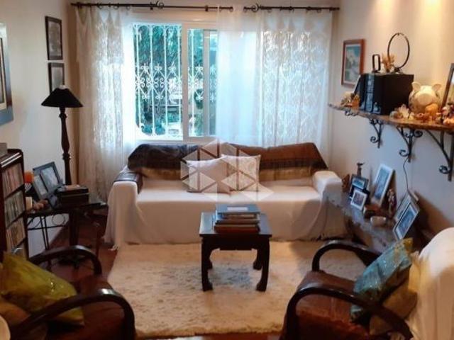 EXCELENTE CASA EM CONDOMINIO