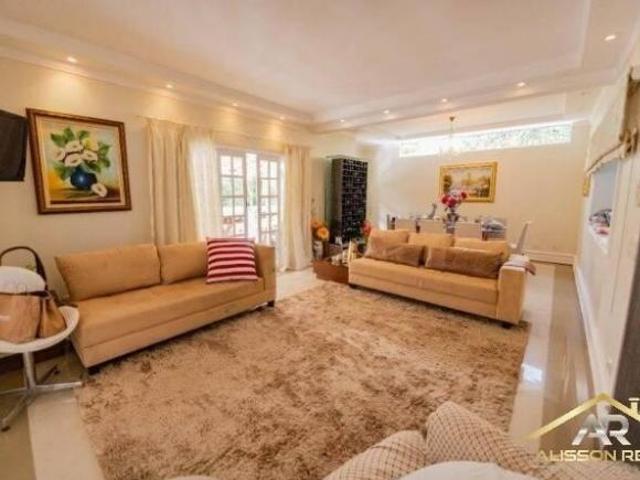 Excelente Casa em Condomínio, 3 Dorms, 1 St, 300m² Carapicuíba SP