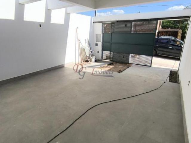 Excelente casa em meio lote no bairro Tiradentes em Betim
