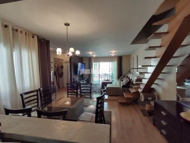 Excelente Casa em Perdizes. 220m2. 3 quartos. Piscina
