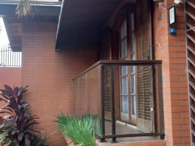 EXCELENTE CASA ESTILO COLONIAL 3 QUARTOS SUITE 5 VAGAS AMPLA EDÍCULA NOVO MUNDO
