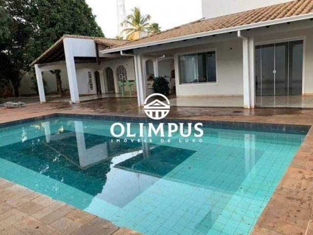 Excelente casa estilo sobrado em ótimo bairro e localização