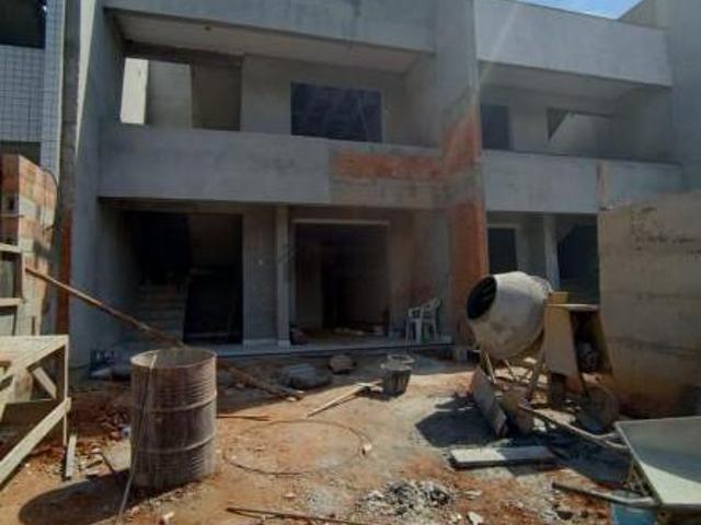 EXCELENTE CASA GEMINADA 02 QUARTOS COM SUITE NO VALE DAS ORQUIDEAS EM CONTAGEM