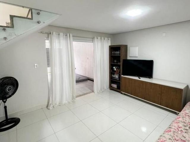 EXCELENTE CASA GEMINADA TRIPLEX À VENDA NO BAIRRO JARDIM VITÓRIA | SANTANA DO PARAÍSO/MG