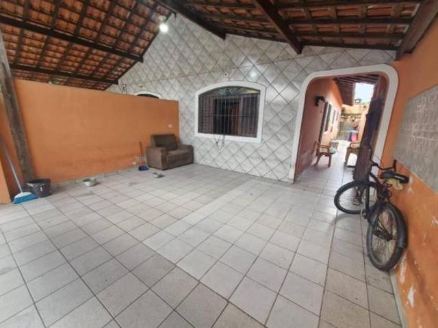 EXCELENTE CASA GEMINADA COM 2 DORMITÓRIOS!