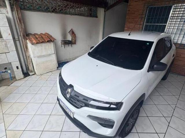 Excelente casa geminada com 2 dormitórios no bairro Ocian!