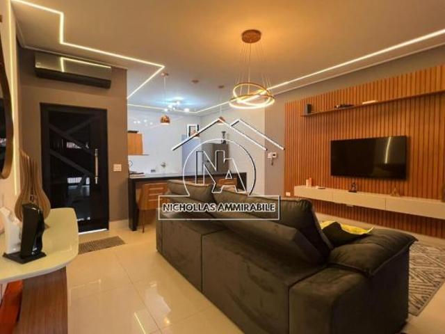 Excelente casa geminada de Alto Padrão