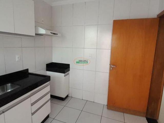Excelente casa geminada individual à venda no bairro Paquetá, Belo Horizonte!