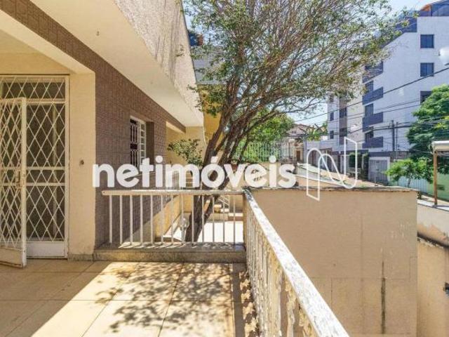 Excelente casa linear com 3 quartos no São Luiz
