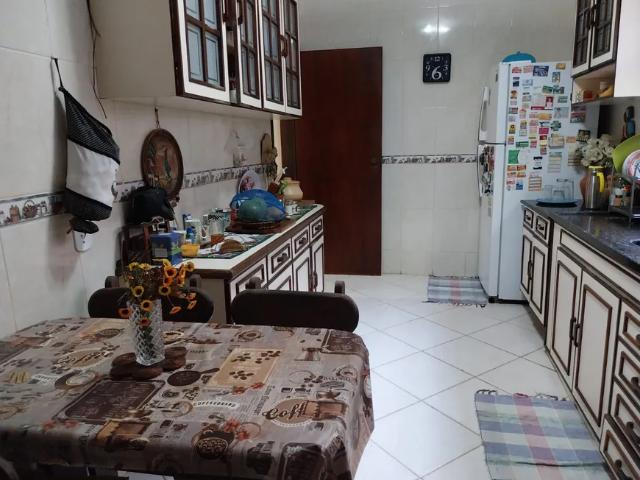 Excelente Casa Linear Bem Localizada e Cercada de Verde